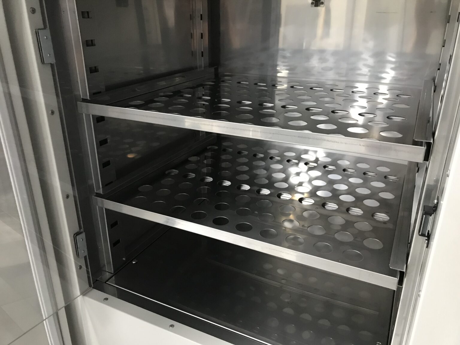 IUCHI(アズワン)/IC-450/インキュベータ | 中古機器